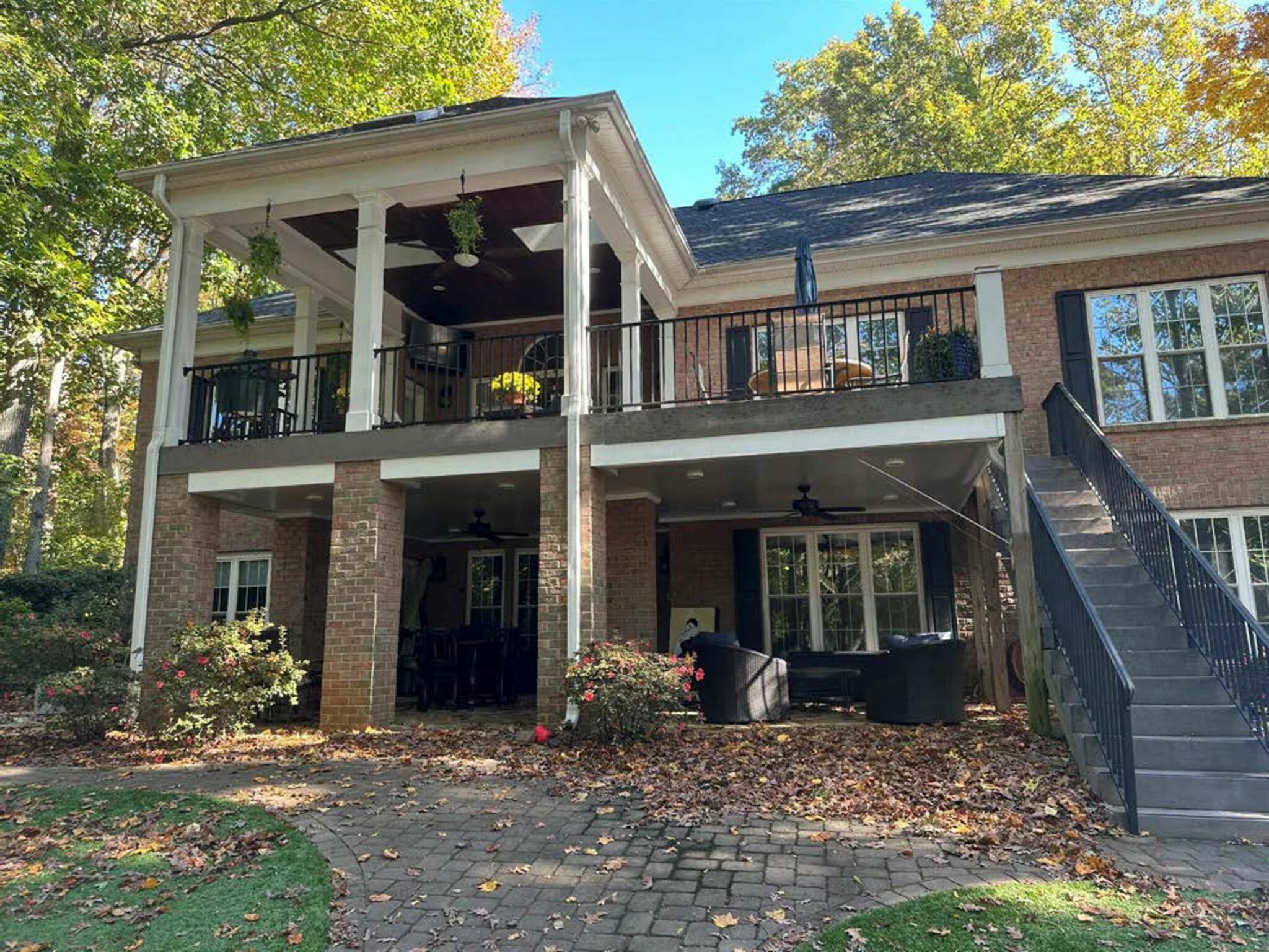 Creating An Outdoor Oasis on Lake Norman | RailFX Blog